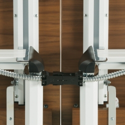 Terina Tables | Global